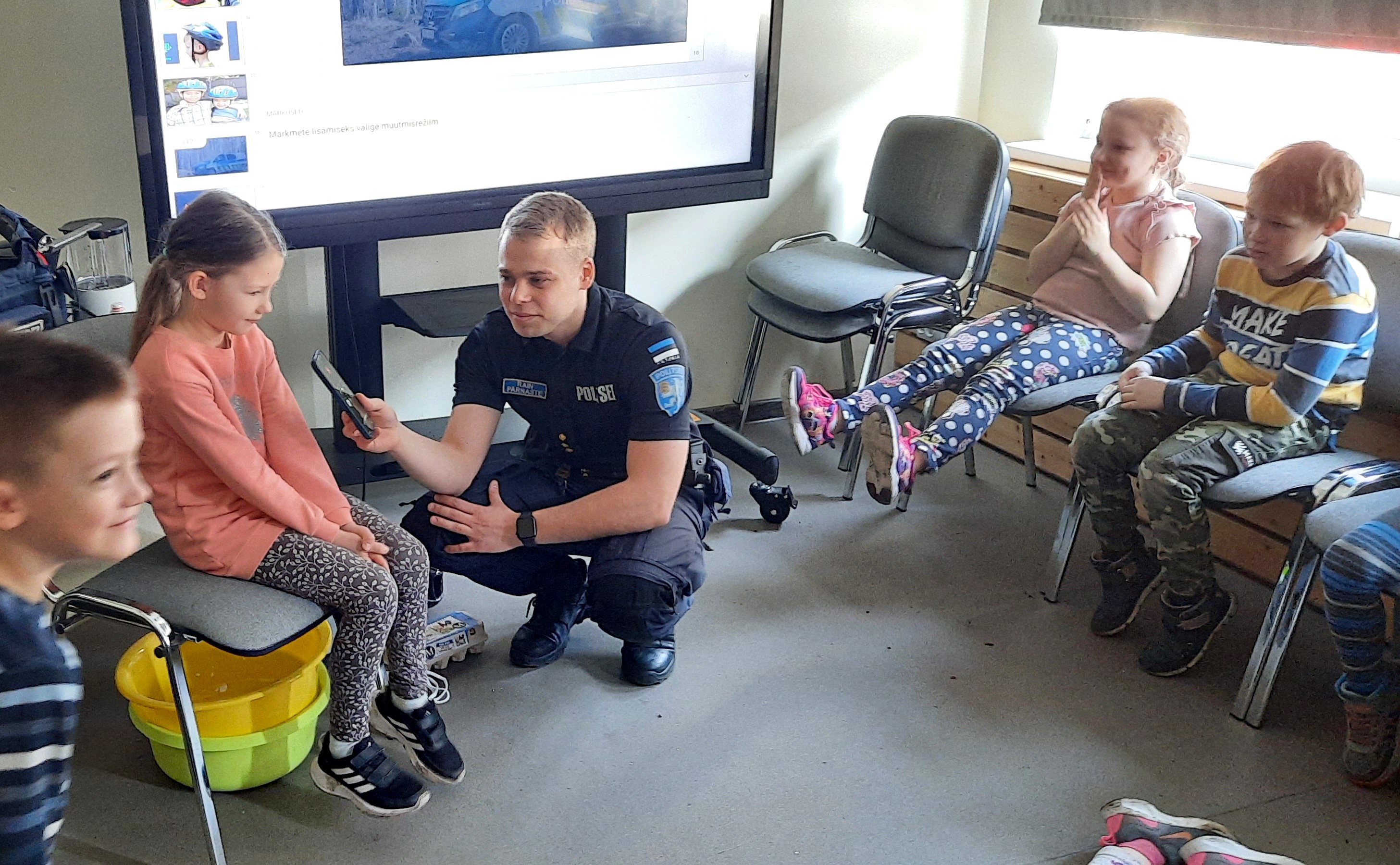 Politsei külaskäik Tallinna Paekaare Lasteaeda | Tallinn