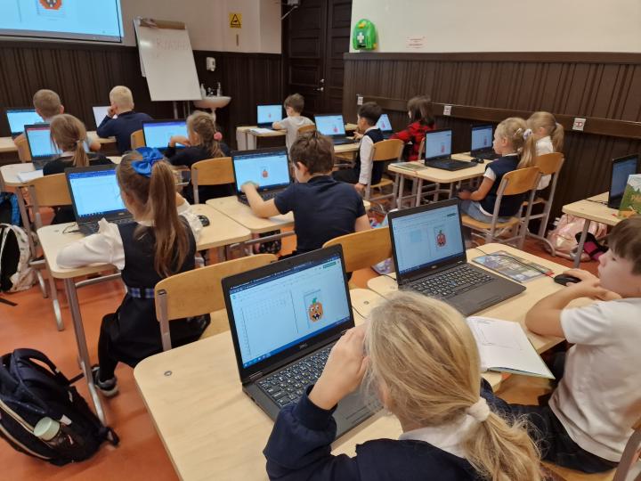 Tallinna Kesklinna Vene Gümnaasiumis toimus koodinädal | Tallinn