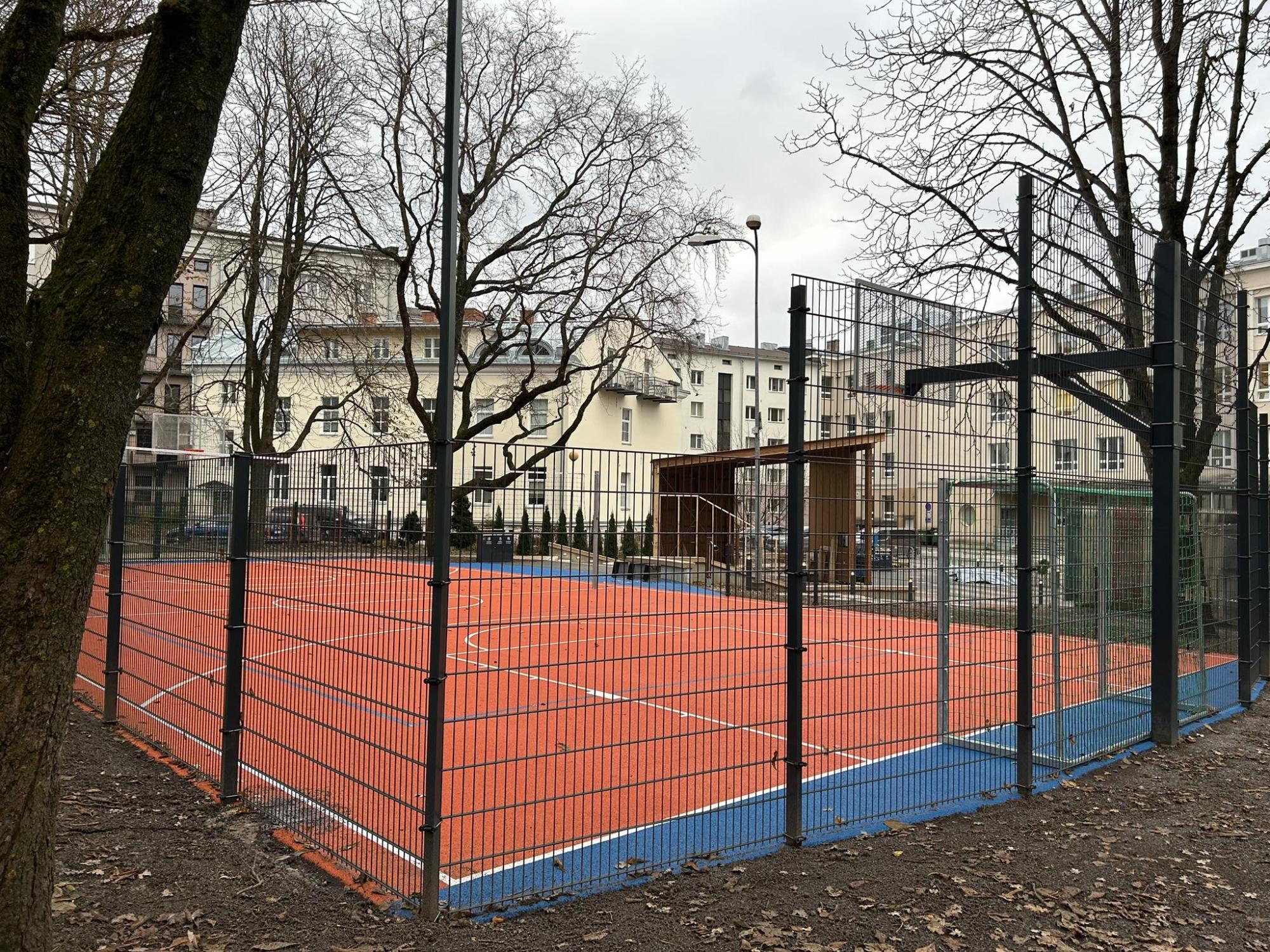 Tallinna Tõnismäe Reaalkool saab endale õuesõppepaviljoni ja ...