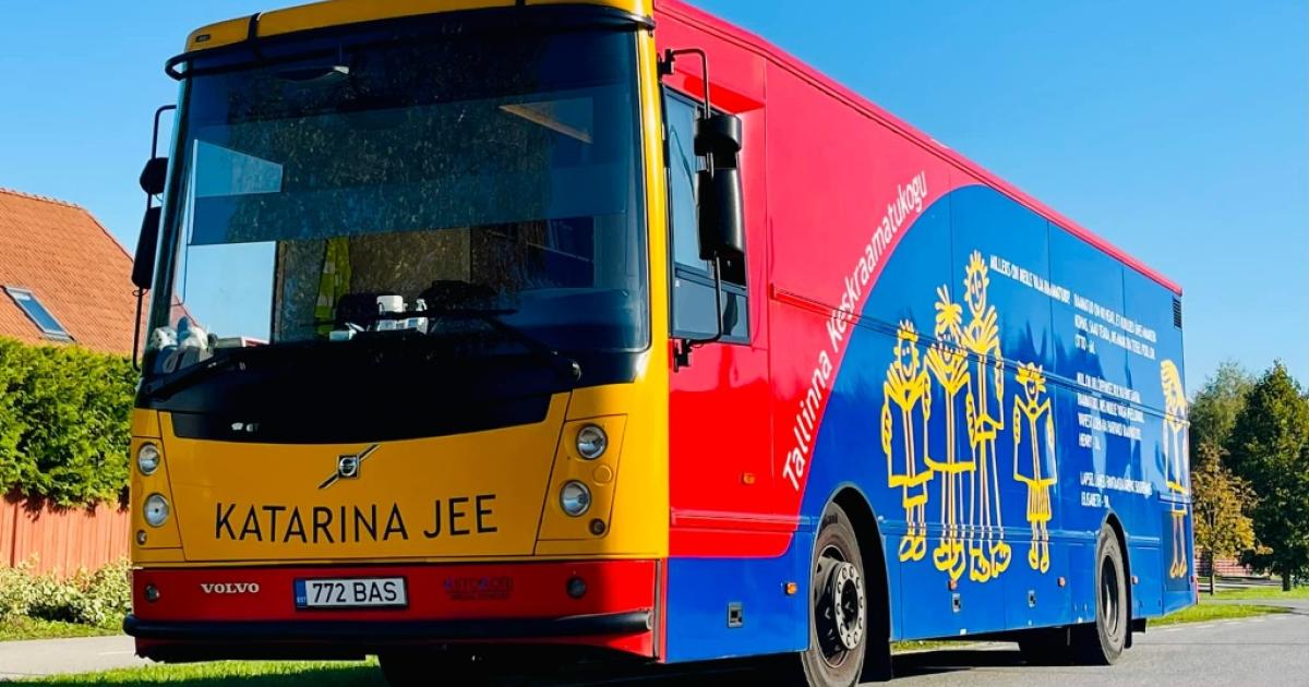 Tallinn donates former mobile library bus to Kharkiv Scientific Library ...