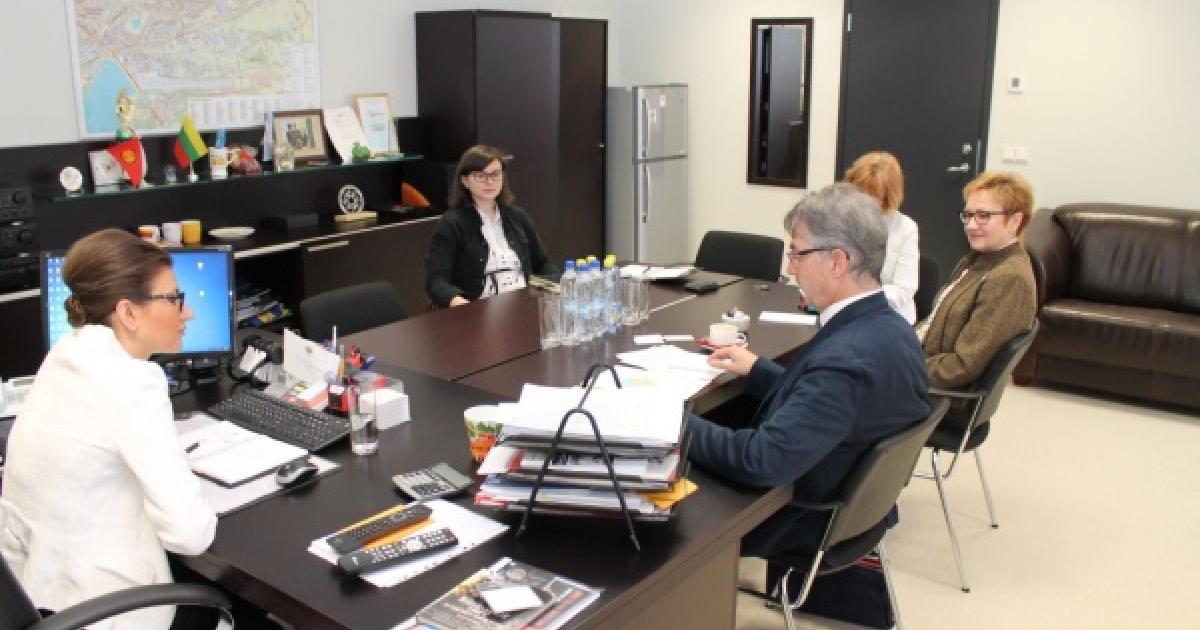 Lasnamäe - Üritused - Linnaosa vanem kohtus Prantsuse Instituudi ...